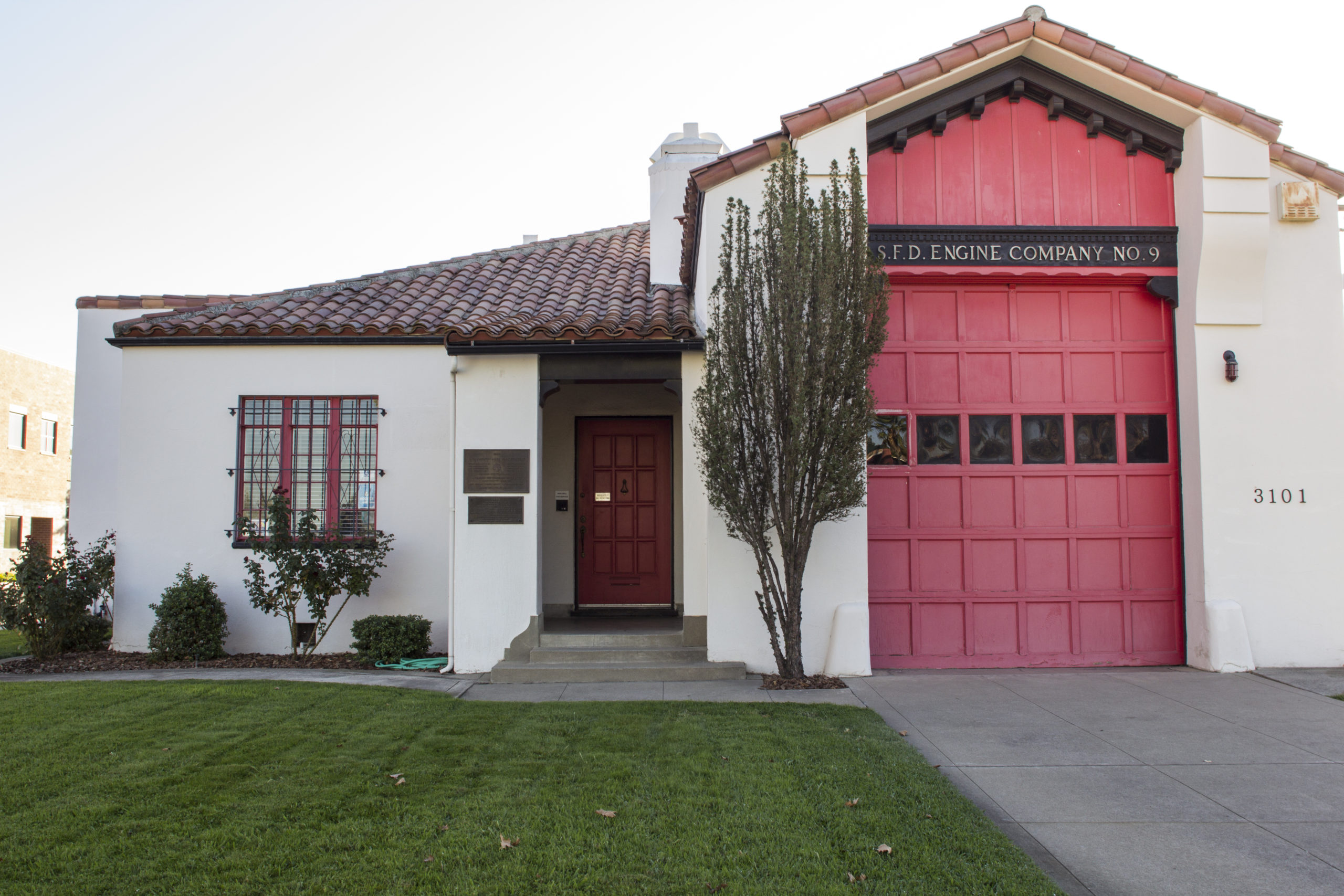 Stockton Boulevard Fire House - Nacht & Lewis