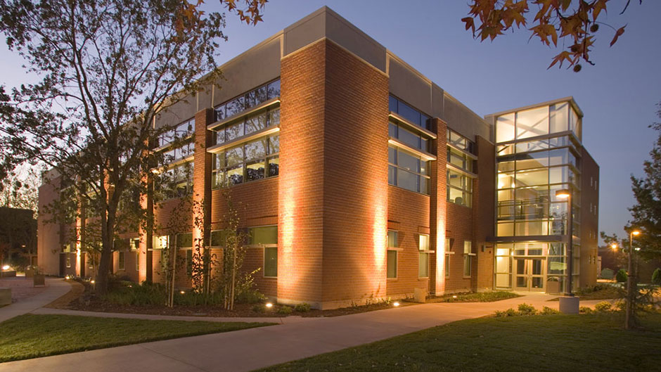 Cosumnes River College, Learning Resource Center - Nacht & Lewis
