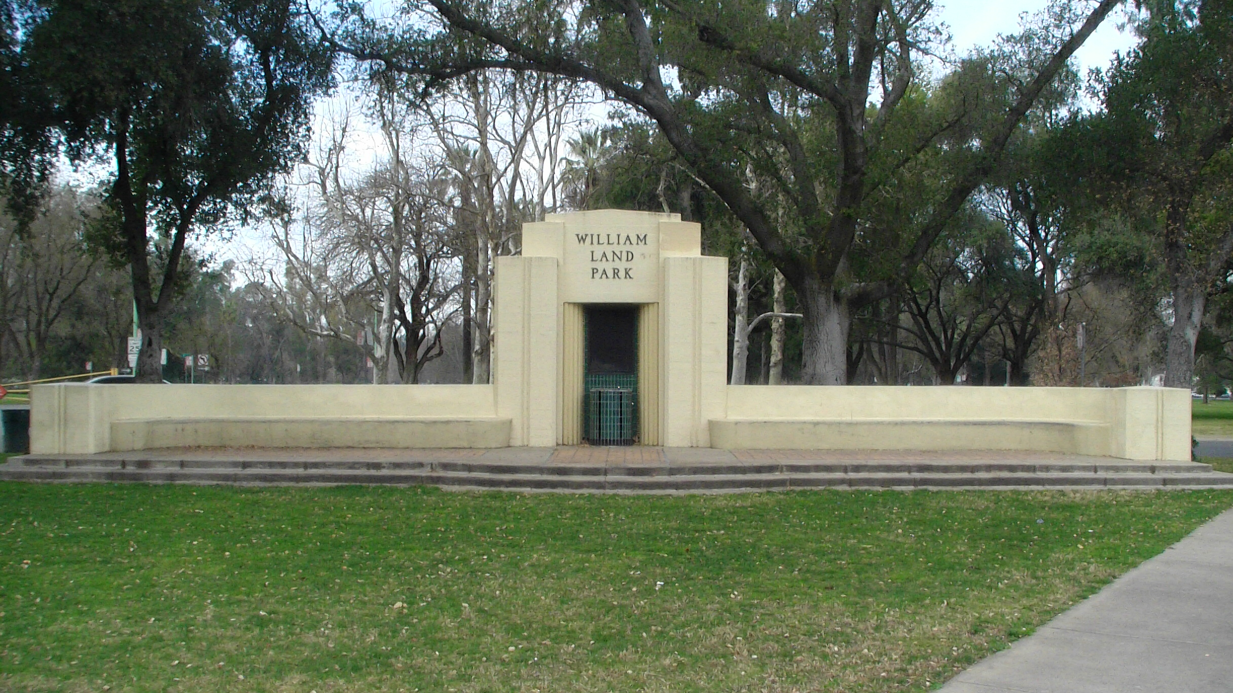 William Land Memorial - Nacht & Lewis