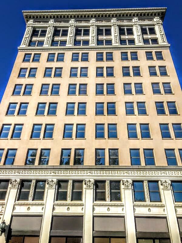 The California Fruit Building - Nacht & Lewis